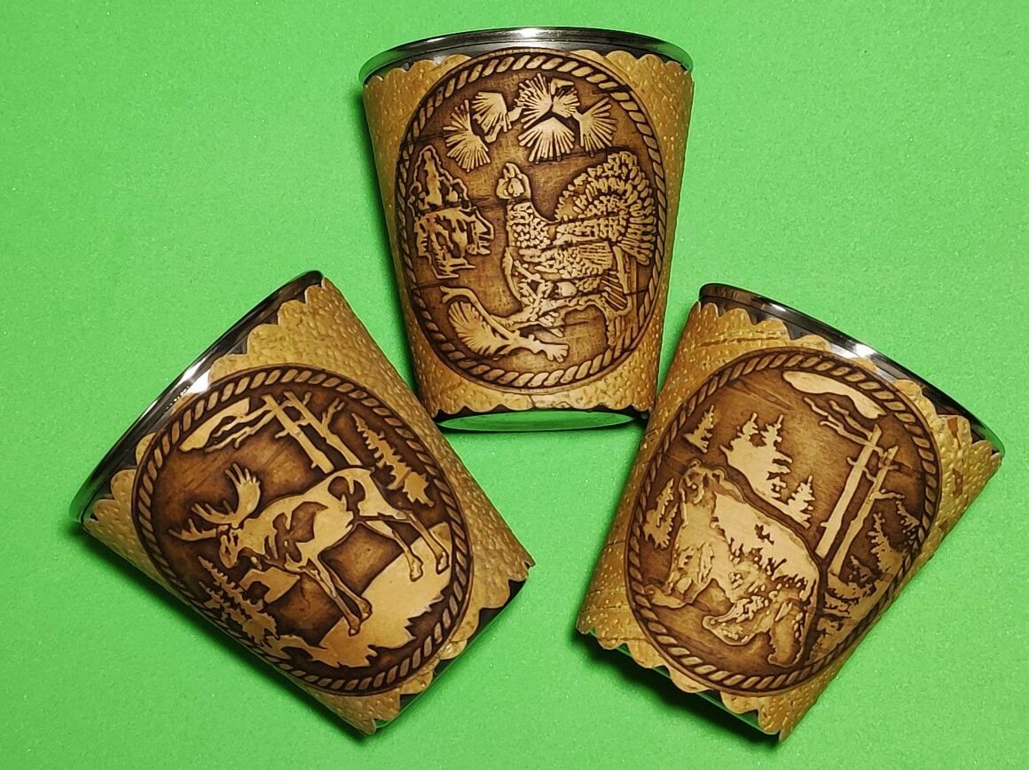 Стопки "23 февраля. Охотнику. Животный мир." 70 мл. Набор 3 шт. Нержавеющая сталь/береста. Подарок для мужчины