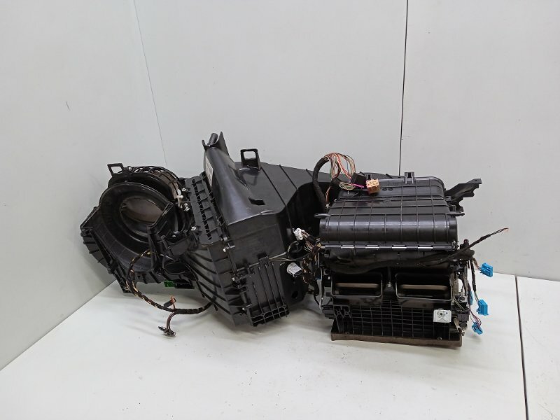 Б/У корпус печки, под климат, Порше Кайен, печка Корпус отопителя Porsche Cayenne 2006 9PA, 955 136239 PORSCHE арт. 9555723...