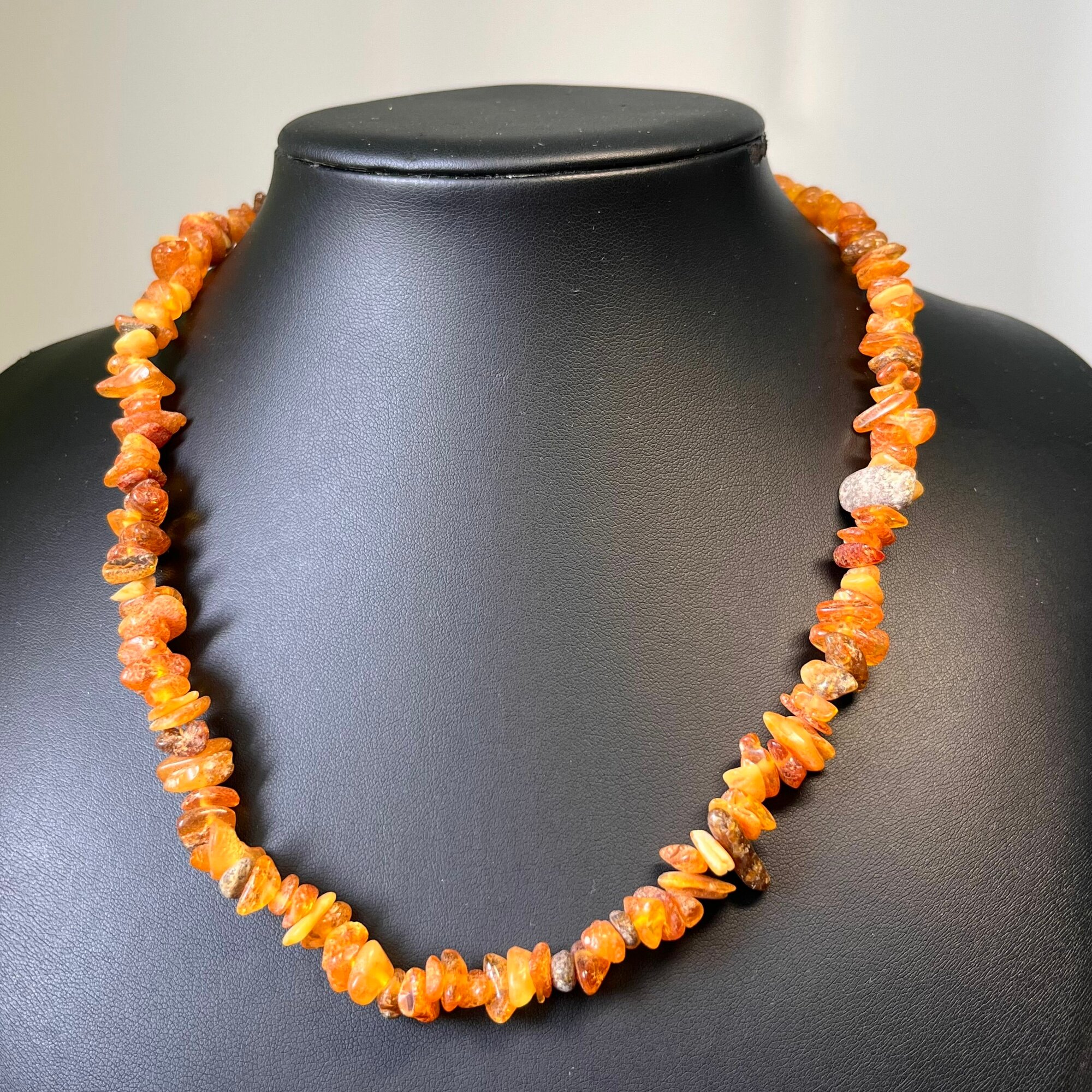 Винтажные бусы янтарные, времен СССР, длина 52 см.