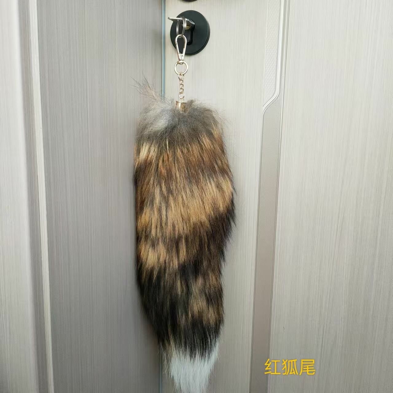 Хвост для квадробики на карабине серый белый длинный пушистый / кошка / для квд