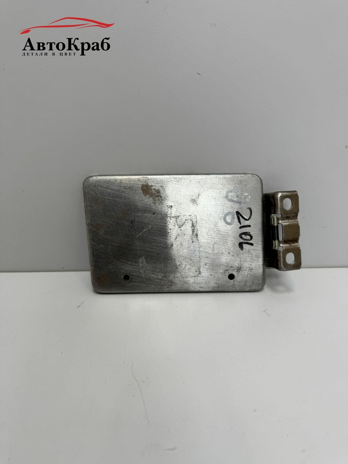 Лючок бензобака Лада 2106 1975-2006