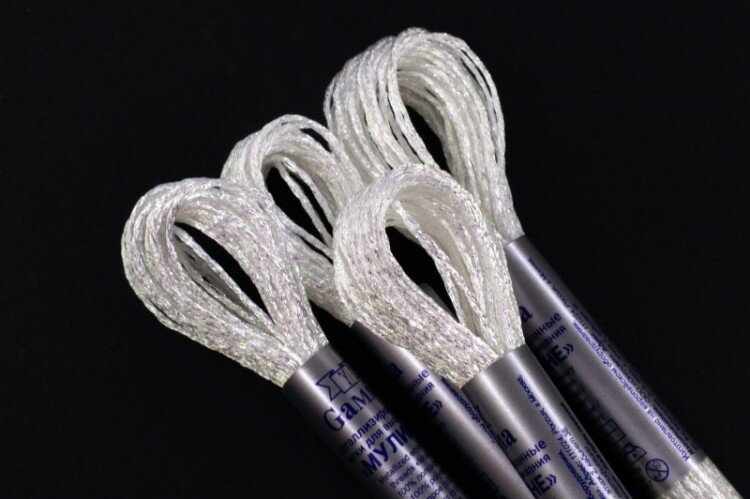 Металлизированные нитки мулине, цвет М-29 белый, 100%полиэстер, 8м, 1шт