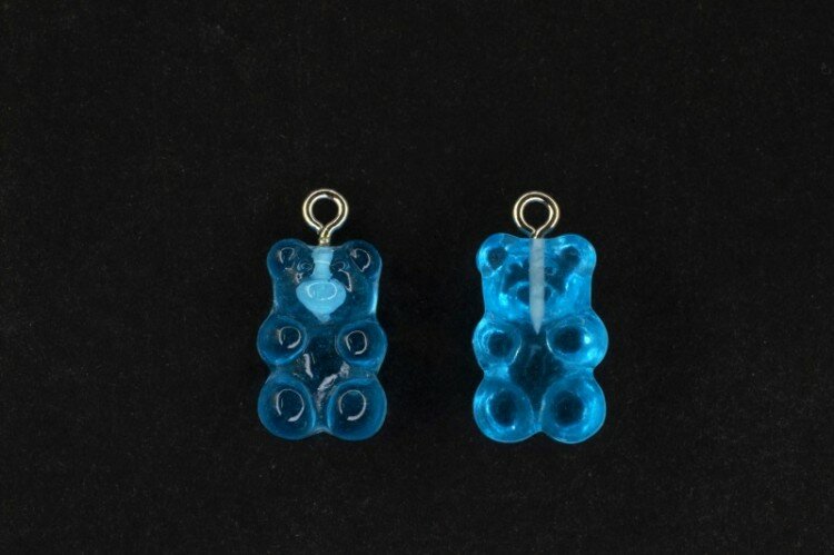 Подвеска Медвежонок 20,5х10,5х6,5мм, отверстие 2мм, цвет голубой, смола/железо, 22-342, 1шт