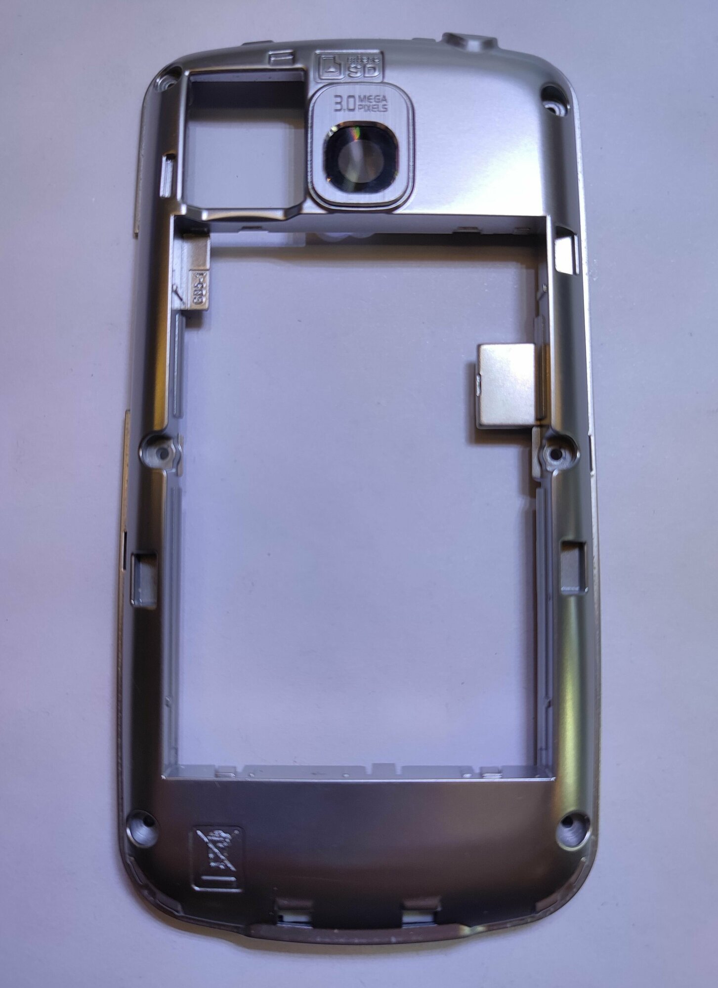 Корпус LG p500 средняя часть