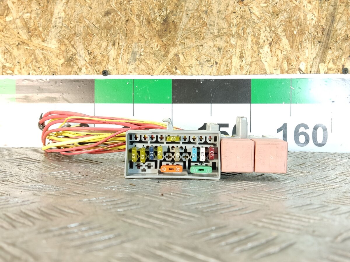 Блок предохранителей салонный RENAULT Megane 2003 2009