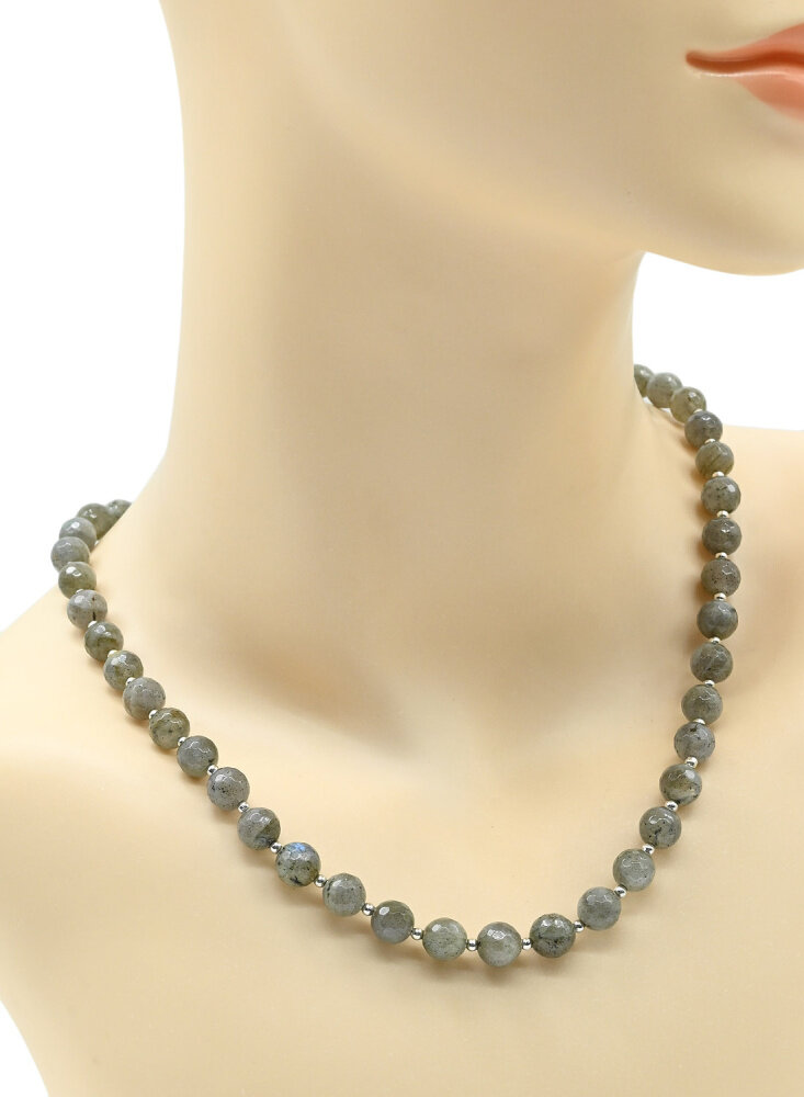 Бусы, лабрадорит