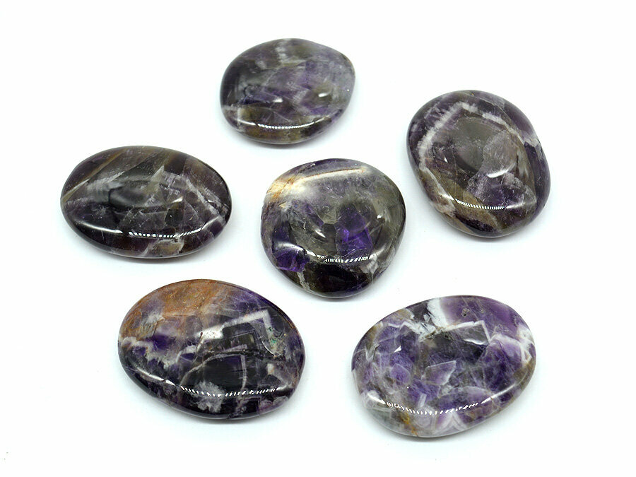 Галька из аметиста шевронного 38*27*8мм. (T) .