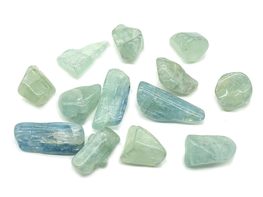 Минерал аквамарин 15*14*9мм, 3-3.99г .