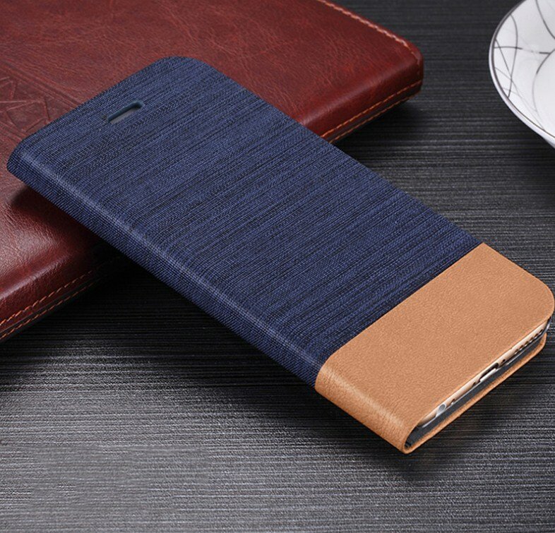 Чехол-книжка MyPads Con Striscia для Blackview BV8800 из водоотталкивающей импортной ткани синий с золотой полосой