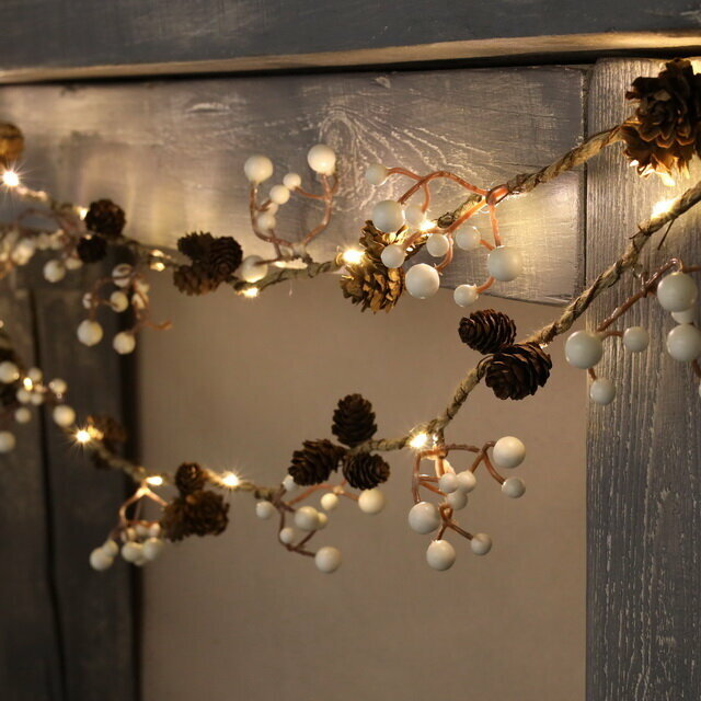 Декоративная гирлянда Шишки и Белые Ягоды 5 м, 55 теплых белых микро LED ламп, IP20, Kaemingk, 486498-2