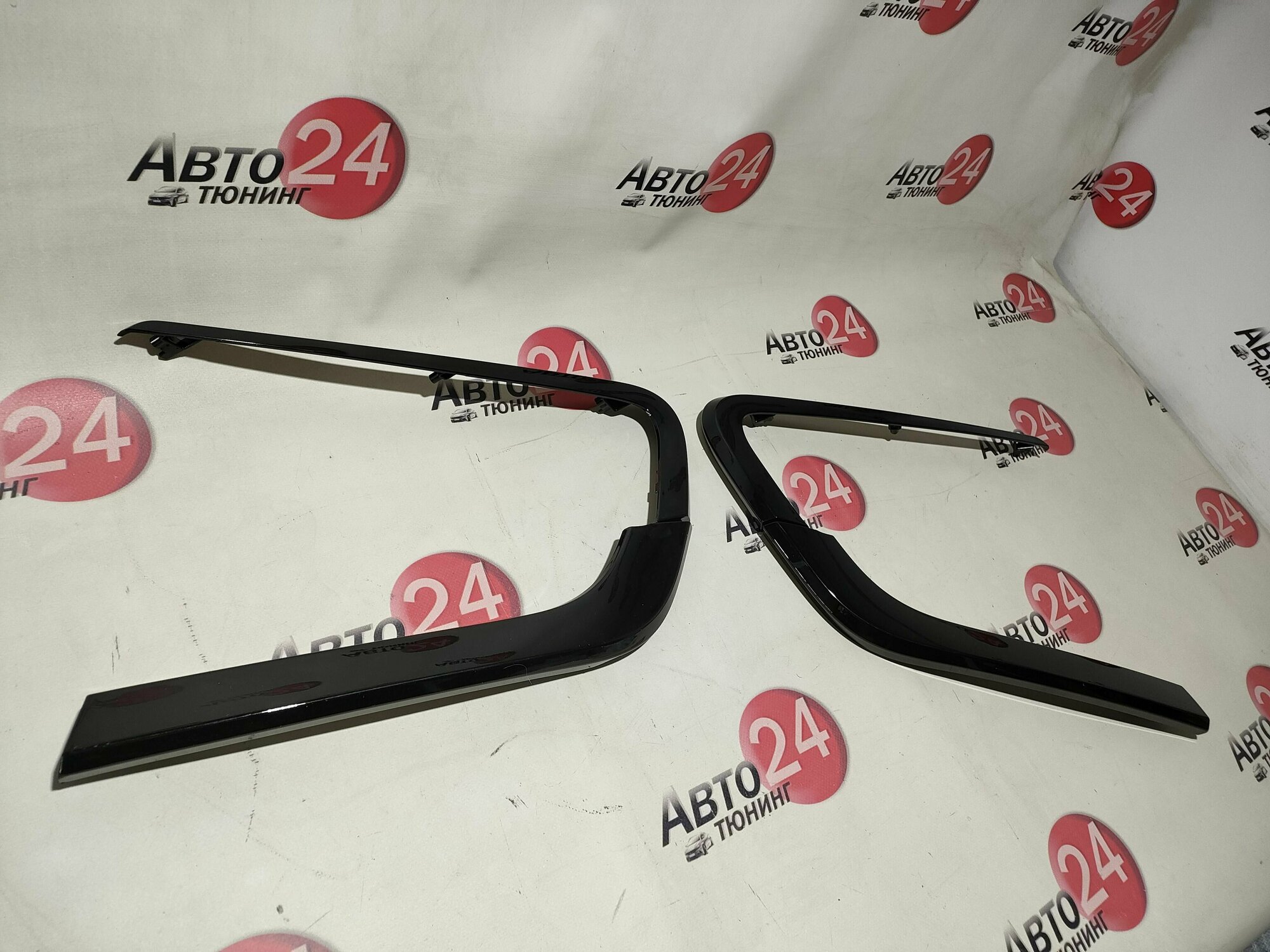 Накладки на передний бампер Лада Веста, Vesta, Vesta SW (черный глянец)