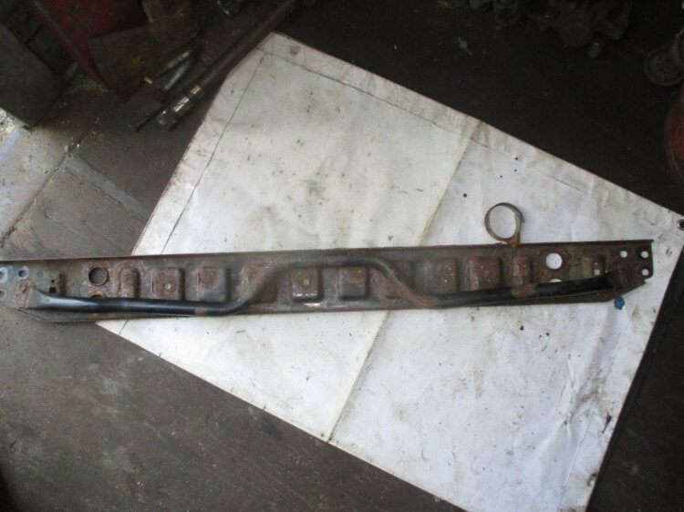 Балка под радиатор LR000929 6G918A297CF BJ32BA297AA Ленд Ровер Фрилендер 2 с 07-14 года