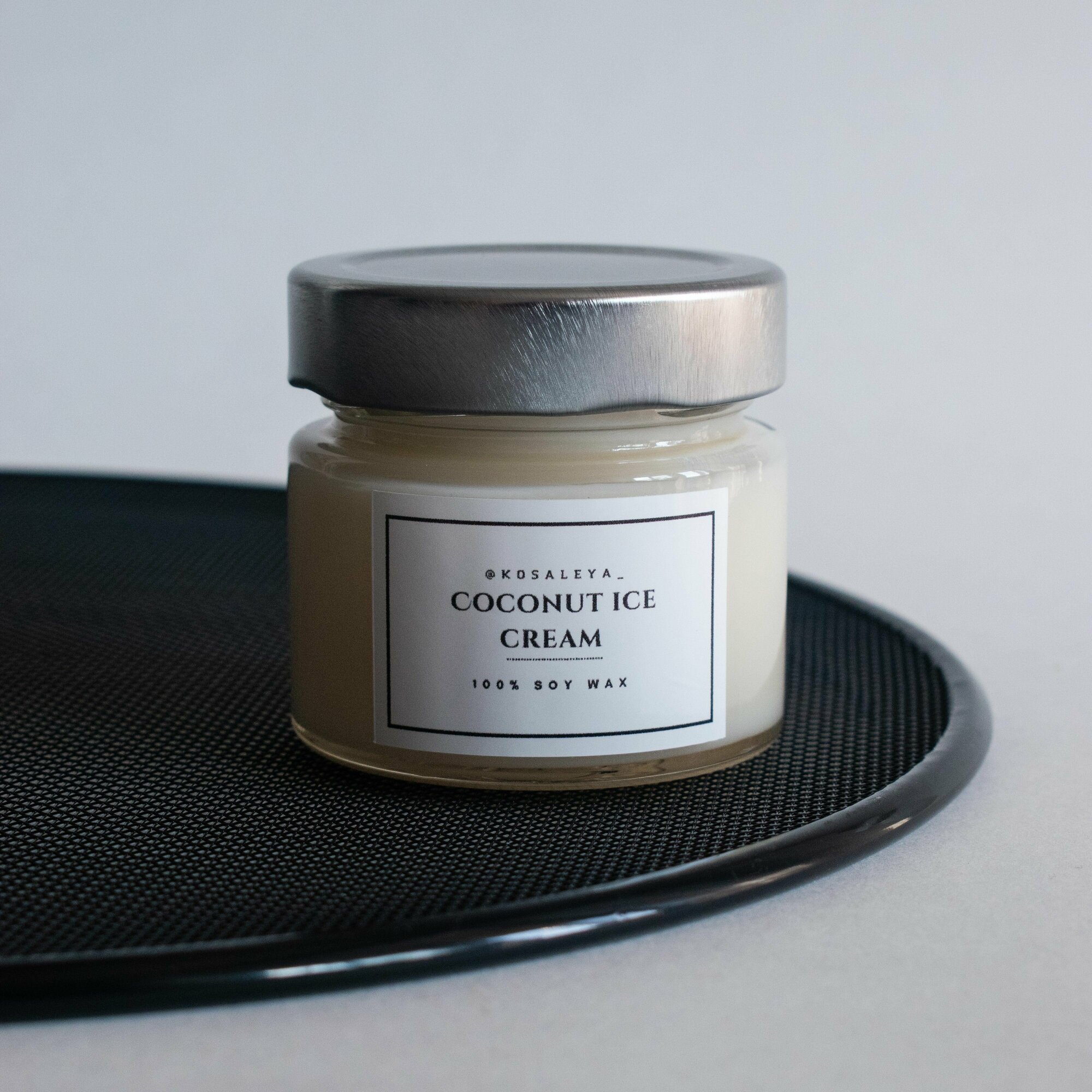 Свеча ароматическая кокосовый пломбир 100мл, в стеклянной банке, 20 часов горение, соевая свеча, классическая коллекция