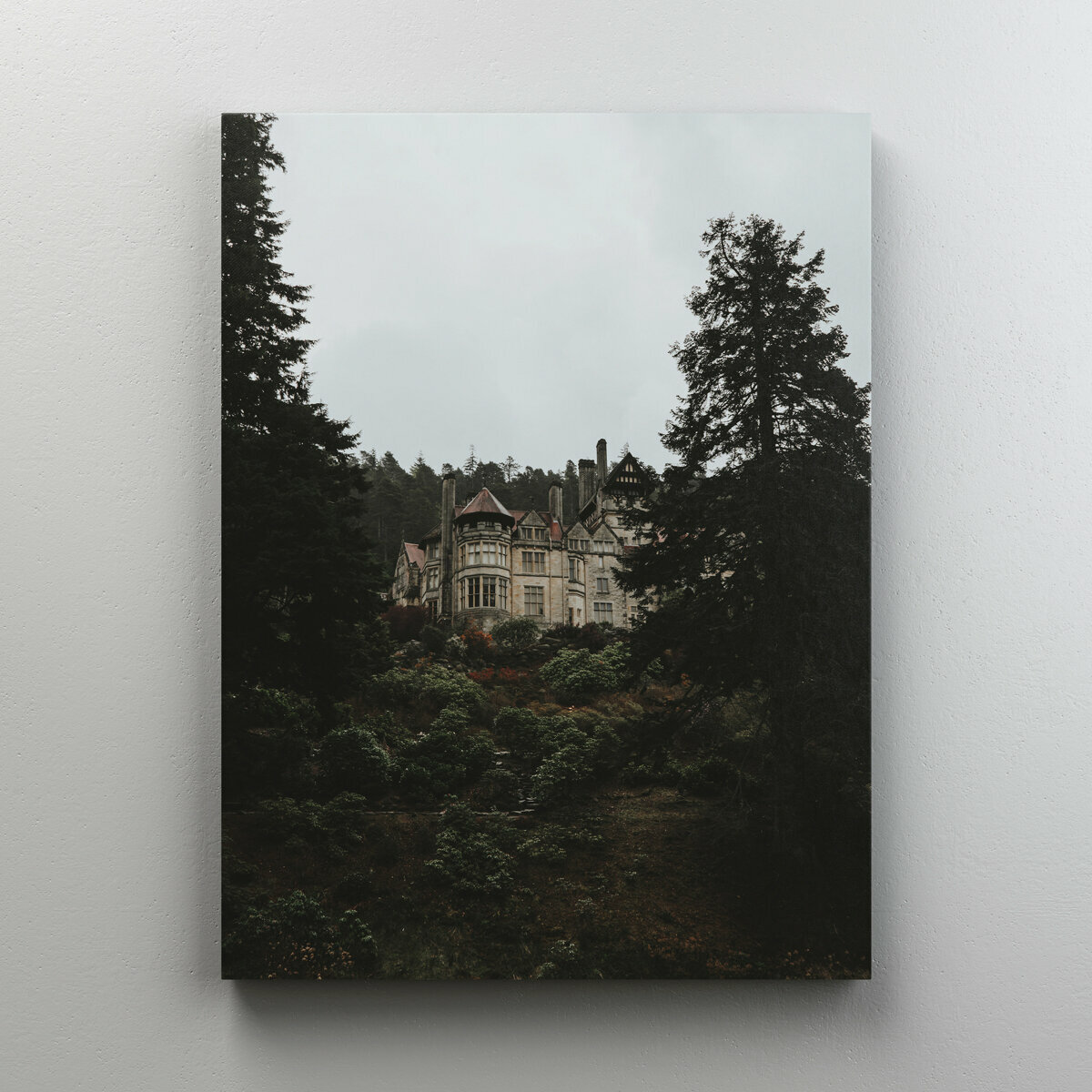 Интерьерная картина на холсте "Особняк в лесу" пейзажи, размер 30x40 см