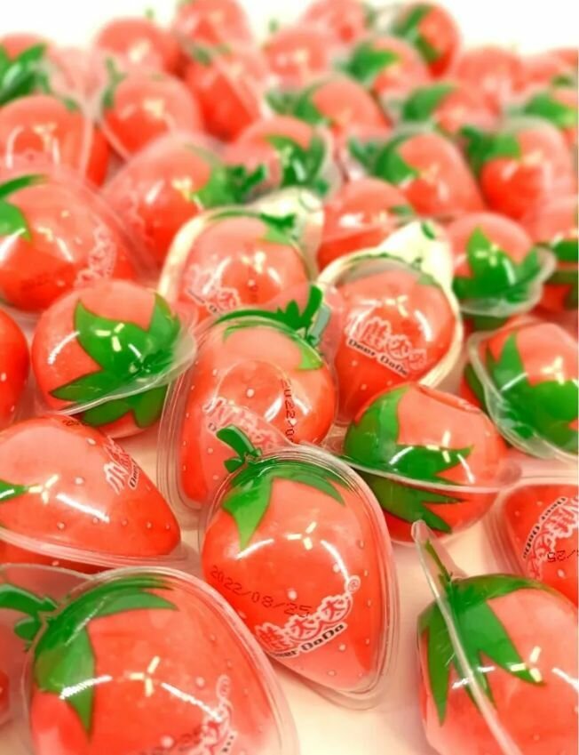 Мармелад Deer DaDa в форме клубники, со вкусом клубничного джема, 10шт. 180г.