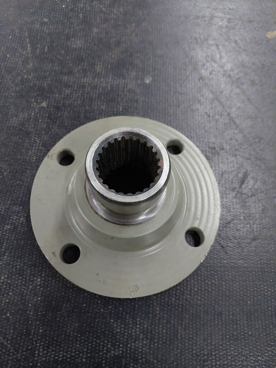 Фланец вторичного вала КПП ГАЗ 3309, 33104 круглый