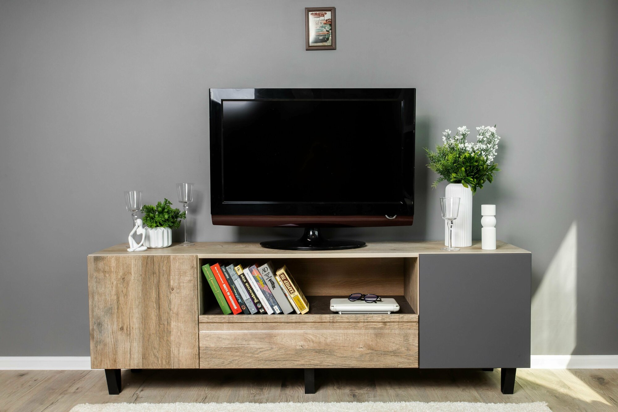 Тумба под ТВ Нота-28 дуб эндгрейн/ателье темный