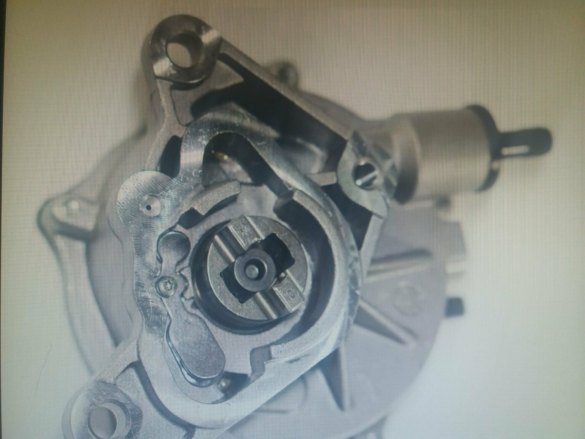 Насос вакуумный Cummins ISF 2.8