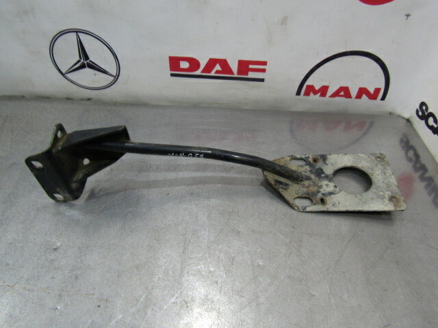 Кронштейн крыла передней оси левый MAN TGA, TGS