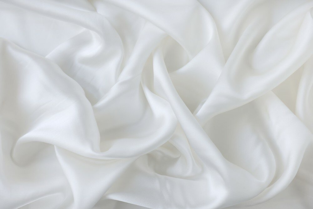 Ткань шелковый атлас айвори, ширина 1.32 м, плотность 99 г/м2