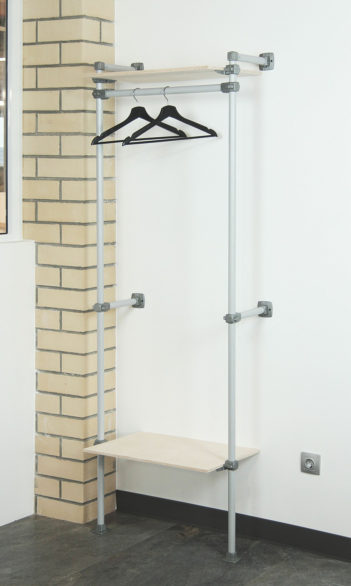 Система хранения для длинной одежды: 2 стойки+1 штанга+4 полкодержателя (без полок в комплекте)