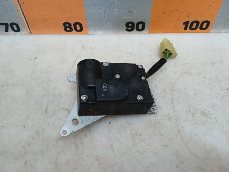 Б/У Киа Спектра Моторчик заслонки отопителя Kia Spectra 2007 SD 343502 Hyundai-KIA арт. 0K2N161A35