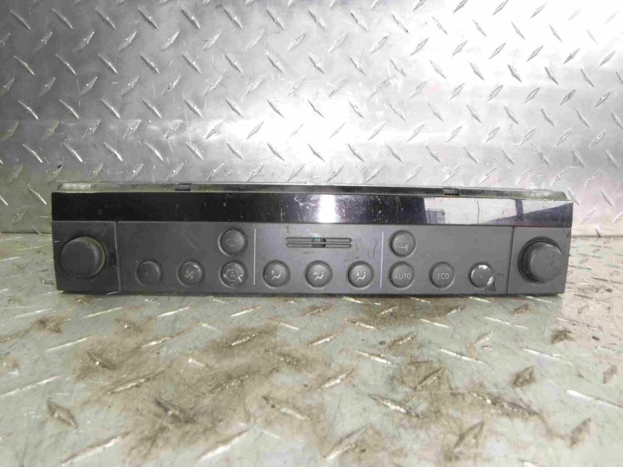 Блок управления климатической установкой Opel Omega B (1994—1999) 9105065