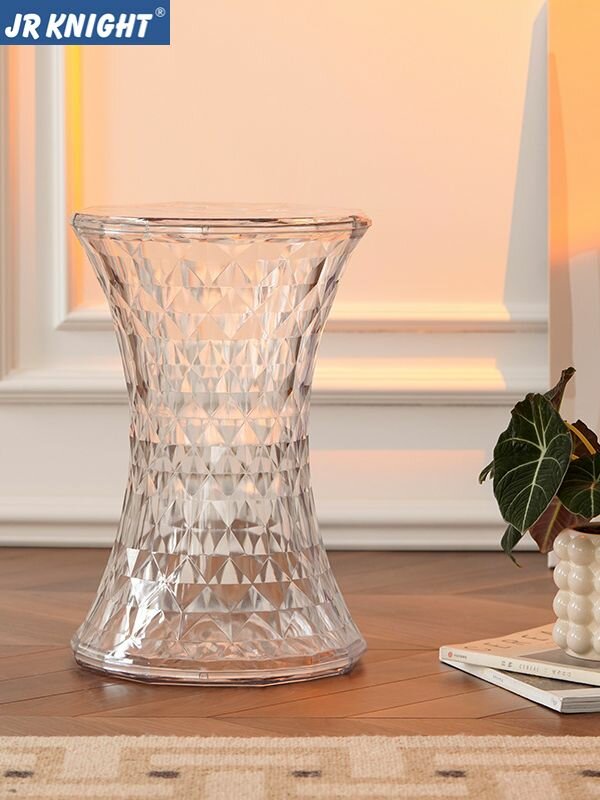 Пластиковый табурет с креативным геометрическим дизайном, 31x47 см