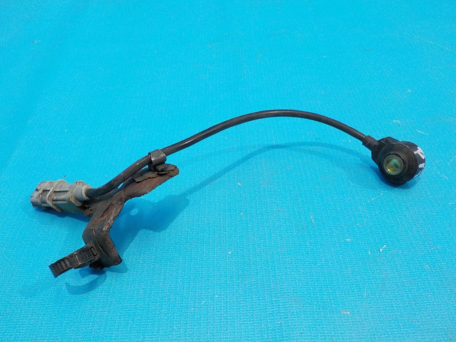 Датчик детонации KIA Ceed (ED) 2007-2012 392502B000 - Б/У