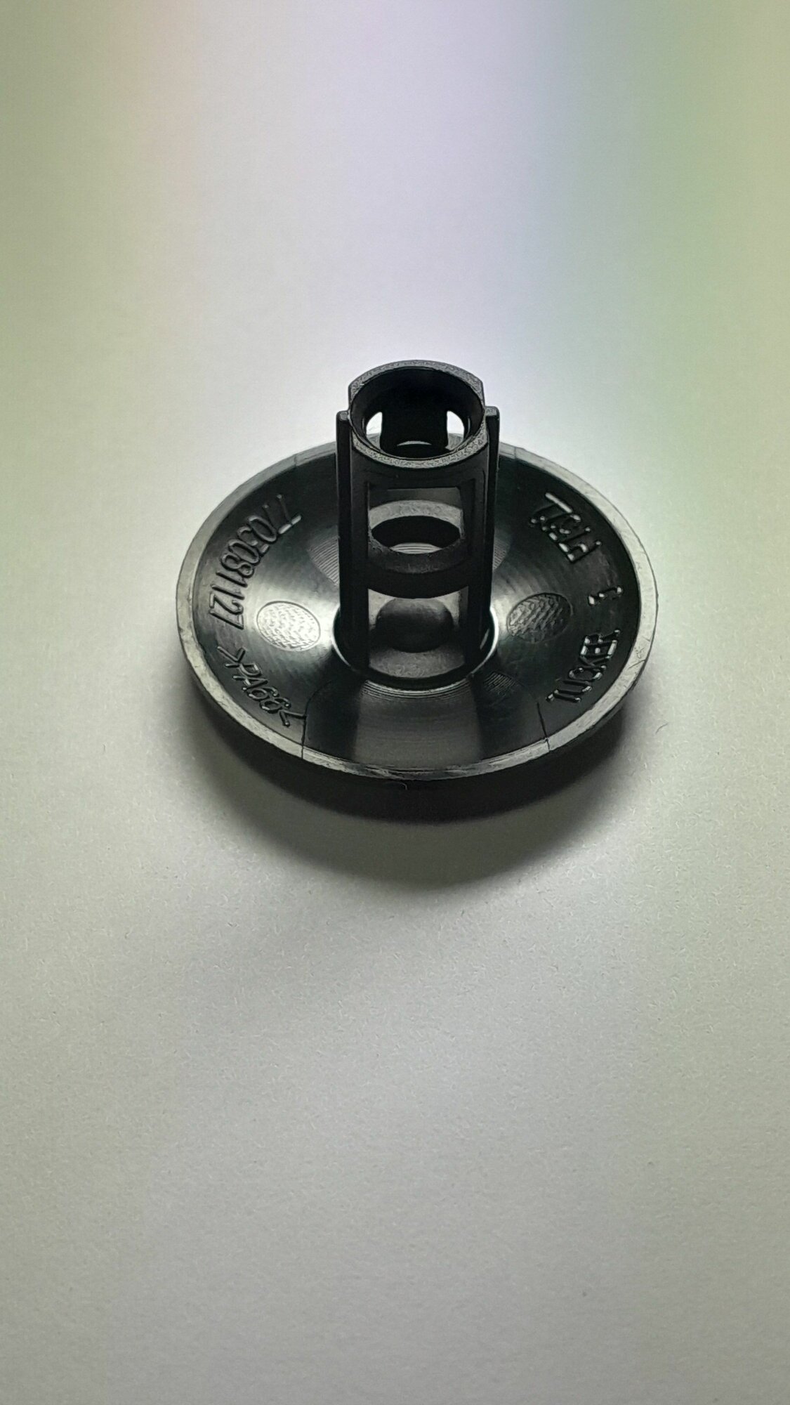 Клипса пистон крепления оригинал RENAULT OEM-номер 7703081127 .