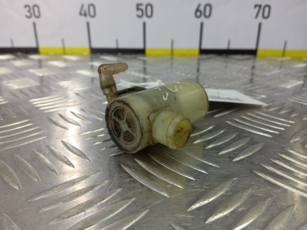 Насос омывателя (Моторчик) Б/У для HONDA CR-V I (1995—1999) 38512-SF0-013