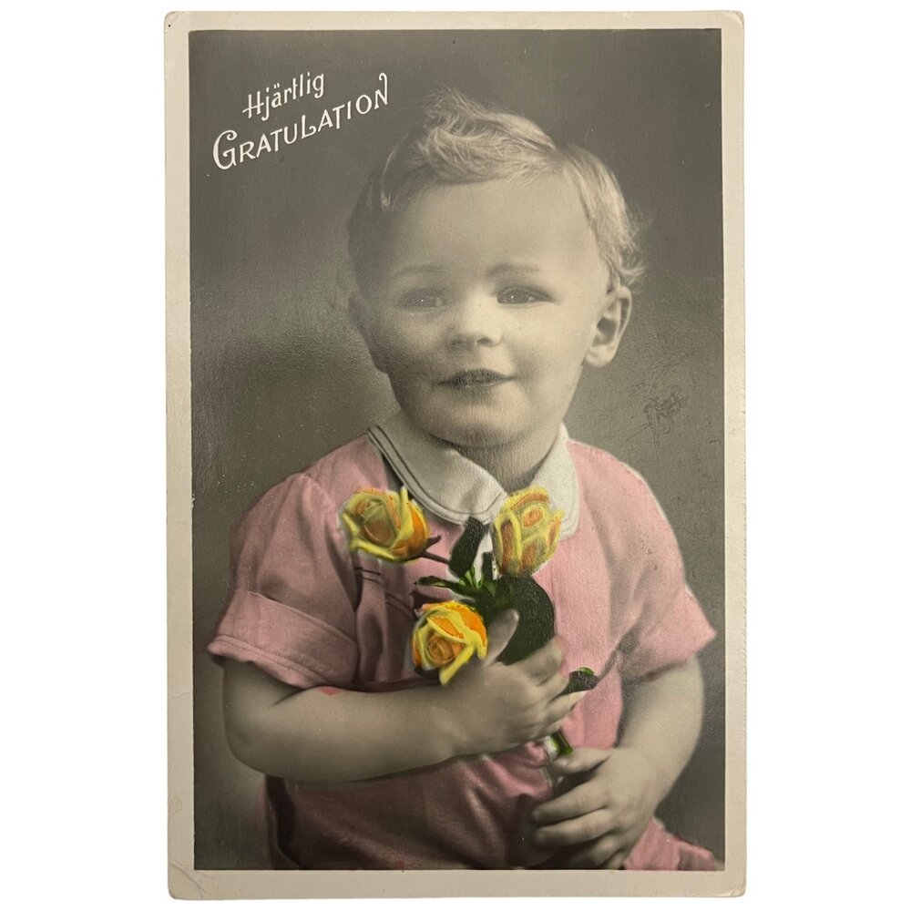 Почтовая открытка "Поздравление. Девочка с букетом" XX век. Германия