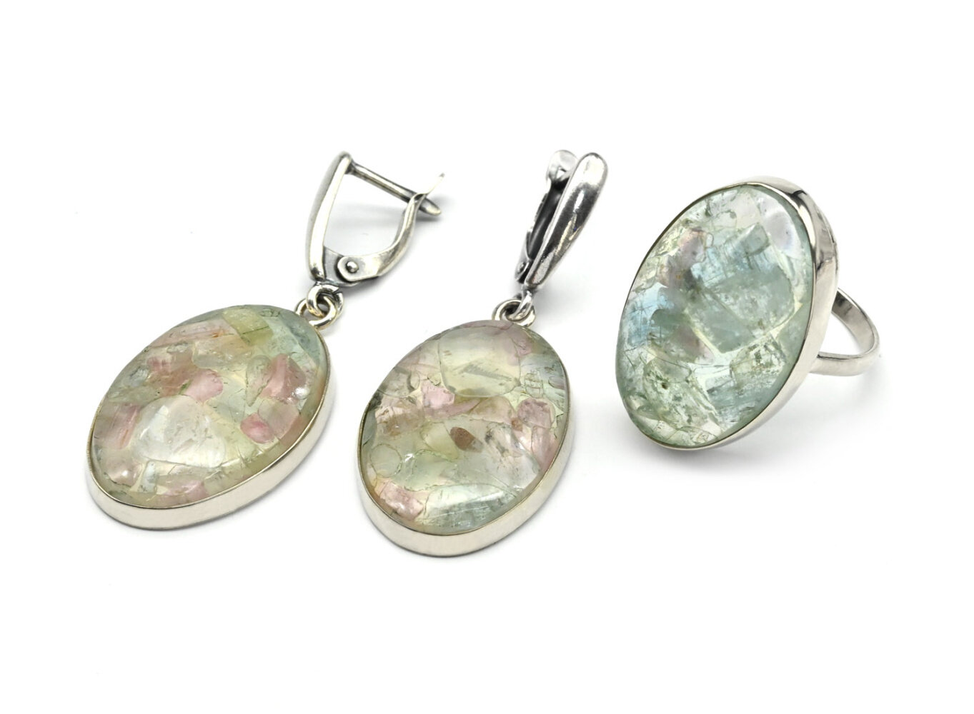 Комплект бижутерии: серьги, кольцо, кристалл