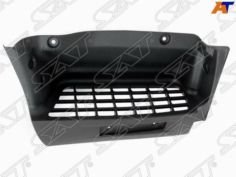 Подножка Mitsubishi Fuso Canter FE8 02-12 (Справа/ широкая кабина. пластик) SAT ST-MB84-520-1 | цена за 1 шт