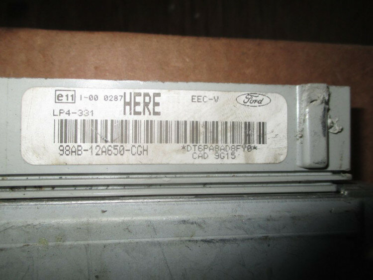 Блок управления двигателем Форд Фокус 1 98AB12A650CGH HERE Zetec 2,0 литра 16V с МКПП
