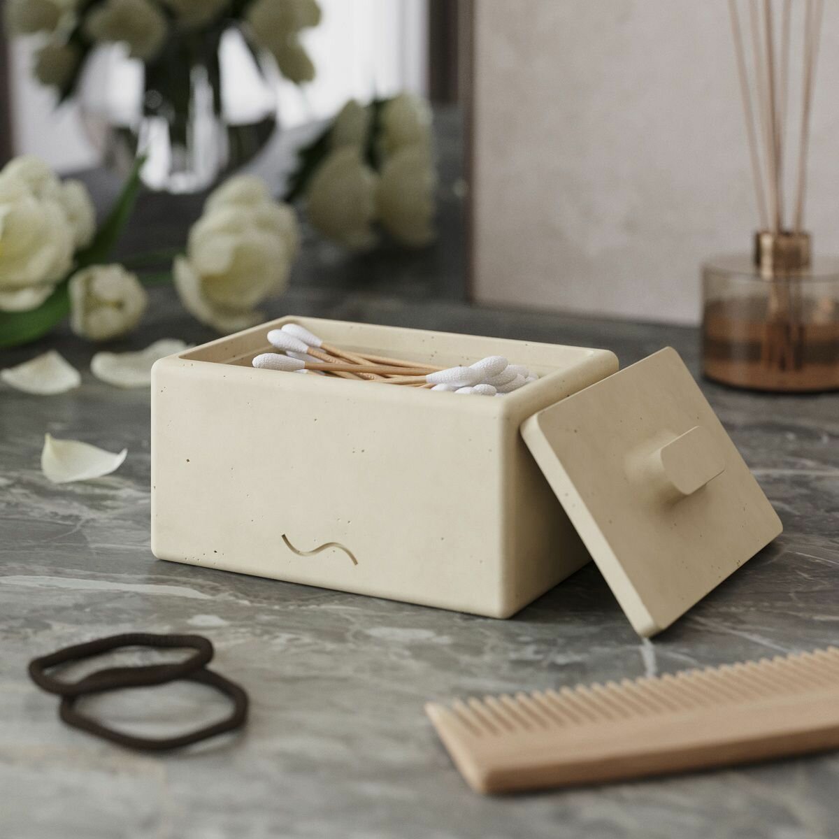 Контейнер для ватных палочек, органайзер для мелочей в ваную Emily , 12x8 см, с крышкой, бетон, кремовый матовый