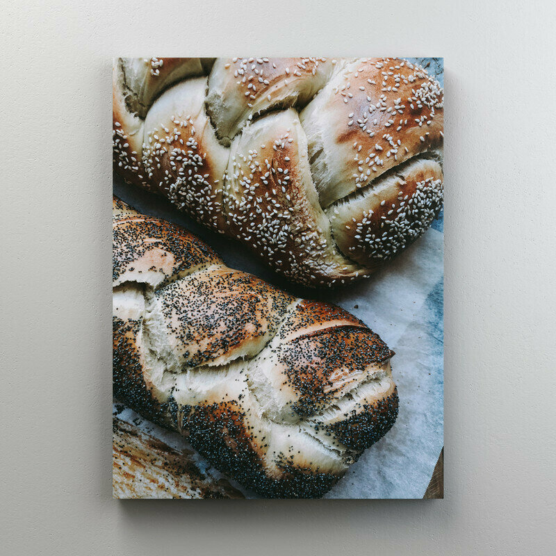 Интерьерная картина на холсте "Выпечка хлеб косичка", размер 22x30 см