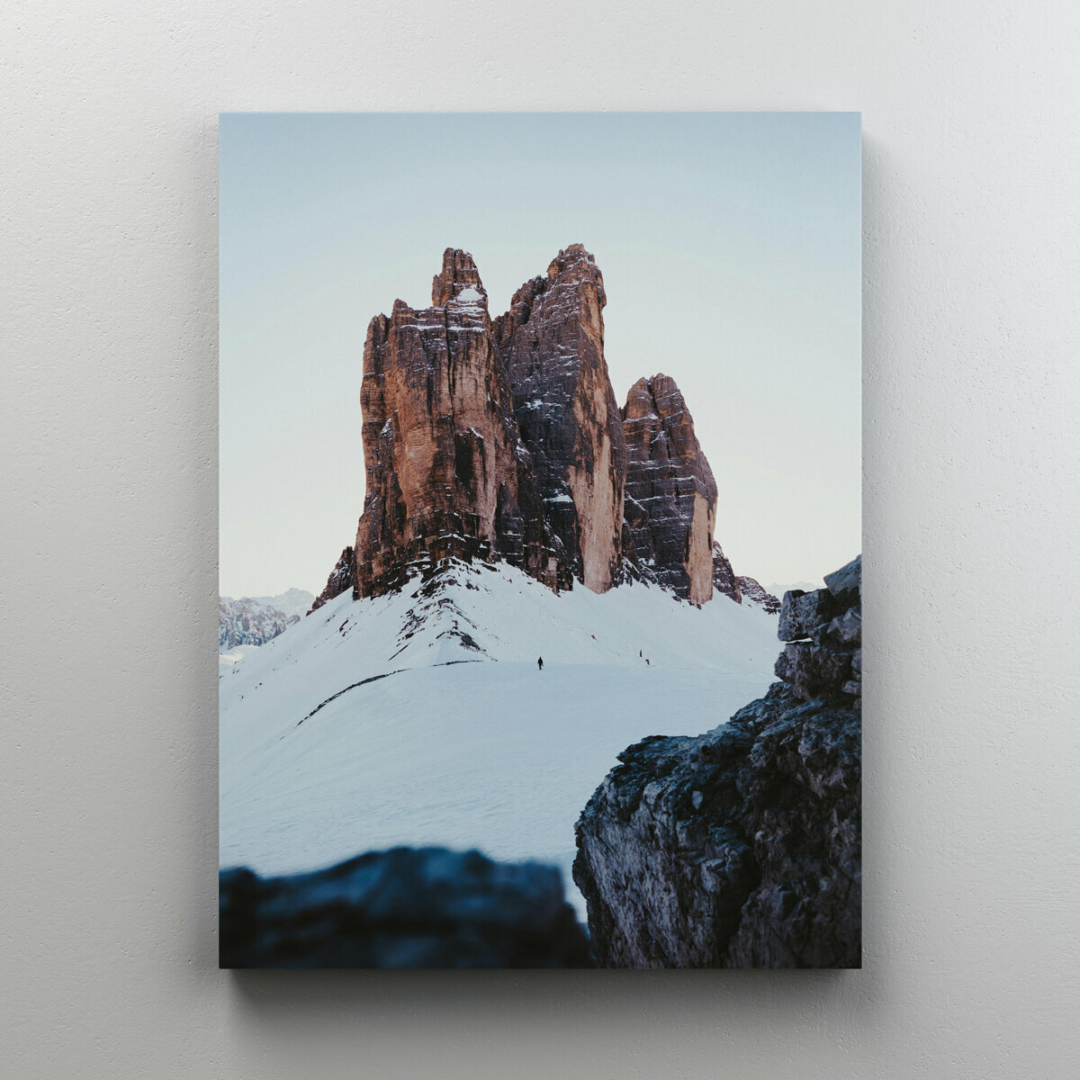 Интерьерная картина на холсте "Скалы в снегу" природа, размер 22x30 см