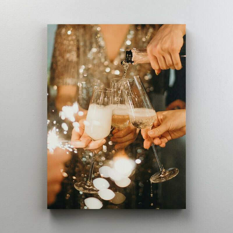 Интерьерная картина на холсте "Праздничные бокалы" размер 45x60 см