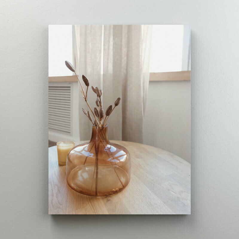 Интерьерная картина на холсте "Натюрморт в скандинавском стиле - бежевая ваза на журнальном столике" размер 22x30 см