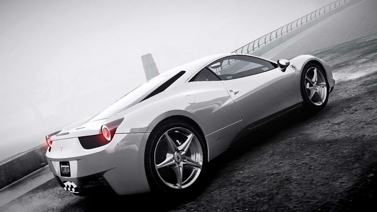 Картина на холсте 110x60 LinxOne "Машина ч б GTA 4" интерьерная для дома / на стену / на кухню / с подрамником