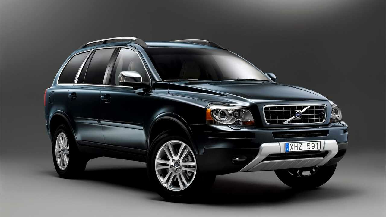 Картина на холсте 110x60 LinxOne "Автомобили volvo" интерьерная для дома / на стену / на кухню / с подрамником