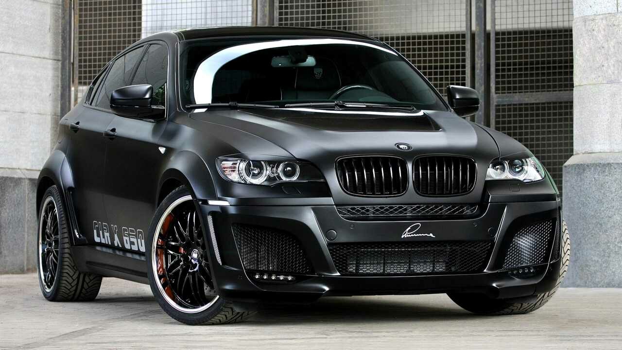 Картина на холсте 110x60 LinxOne "Автомобиль bmw бмв кроссовер" интерьерная для дома / на стену / на кухню / с подрамником