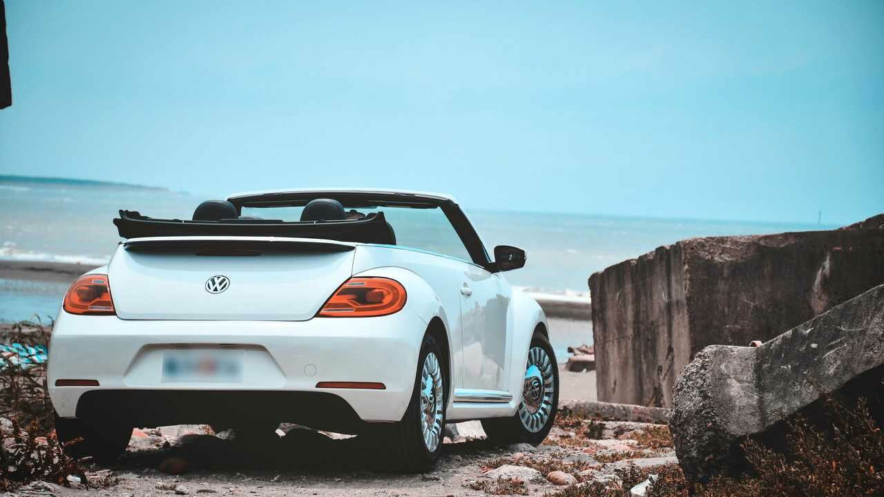 Картина на холсте 110x60 LinxOne "Море Тачки Cars Volkswagen" интерьерная для дома / на стену / на кухню / с подрамником