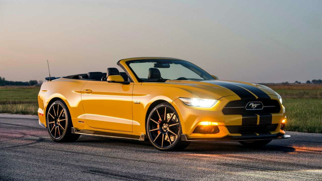 Картина на холсте 60x110 LinxOne "Mustang 2016г hpe750" интерьерная для дома / на стену / на кухню / с подрамником