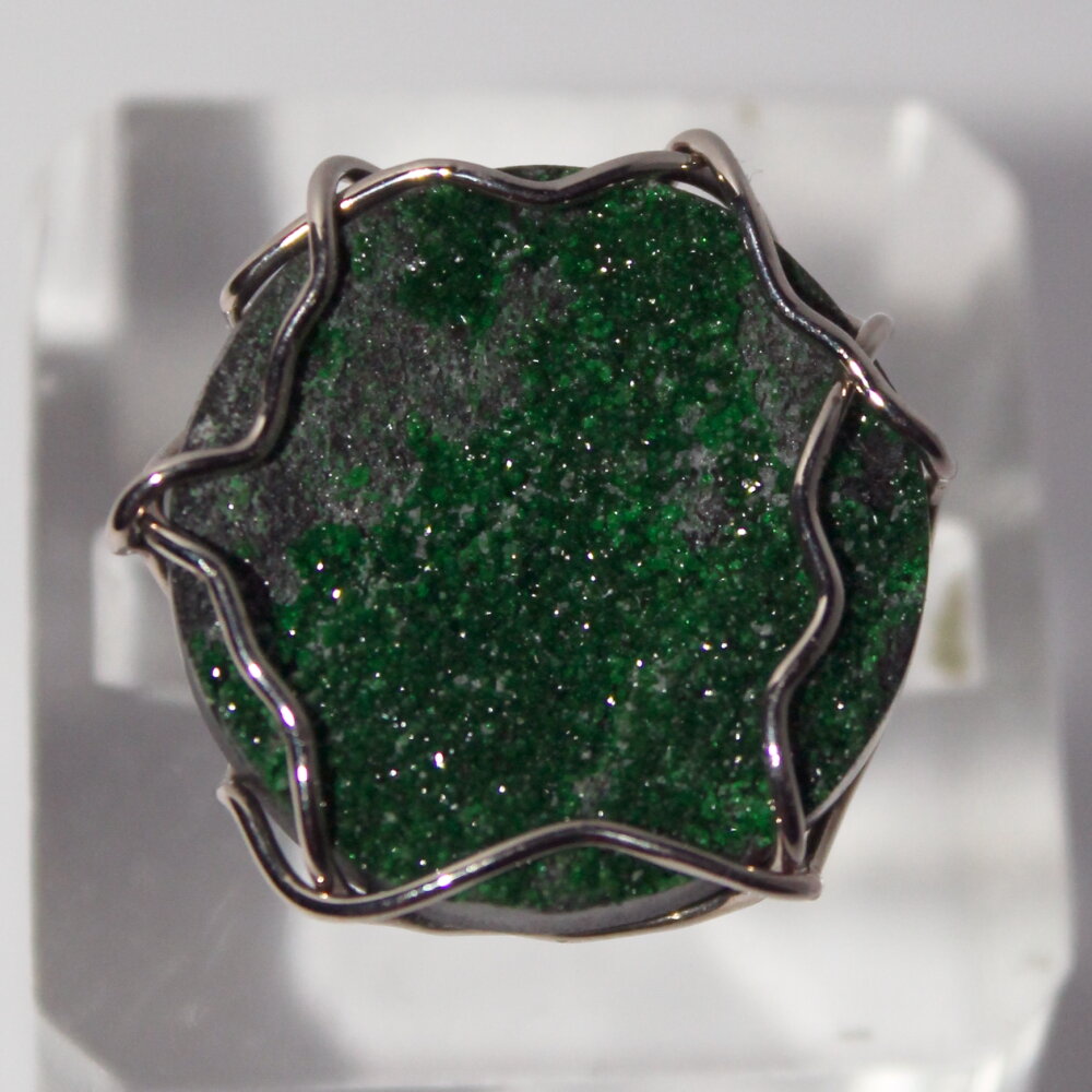 Кольцо, гранат