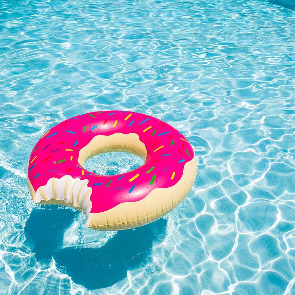 Круг надувной розовый "пончик", внешний диаметр 80 см.