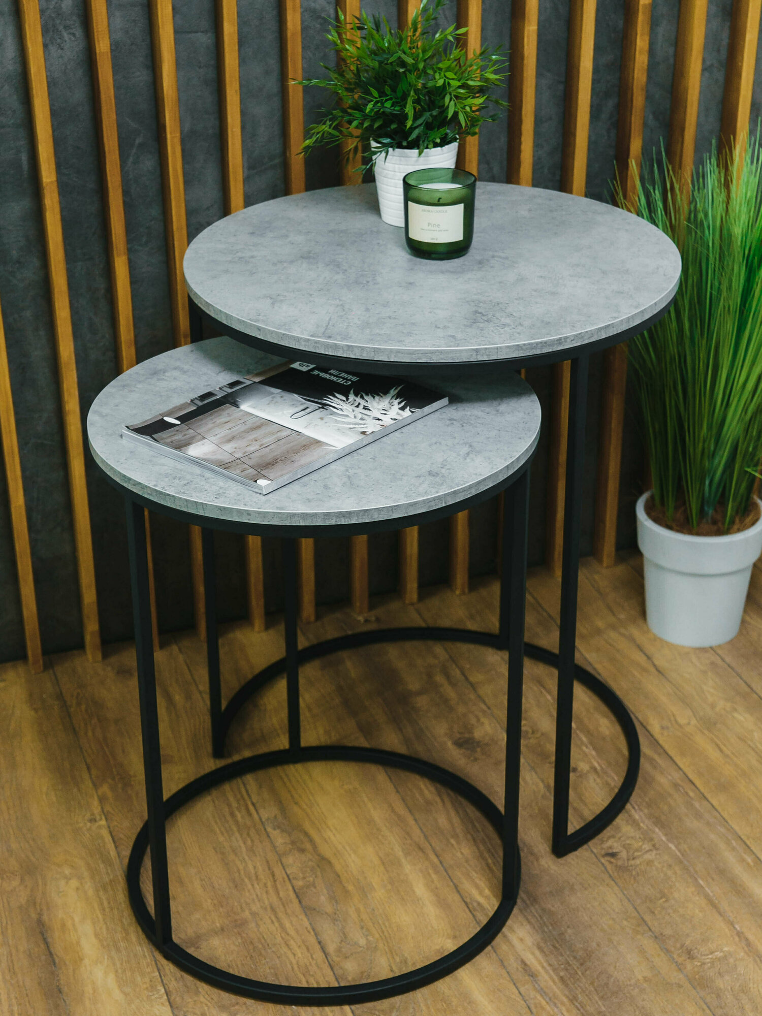 Стильный чайный столик круглый для гостиной, в офис, прихожую, спальню, в гостиницу, с железной ножкой комплект столов