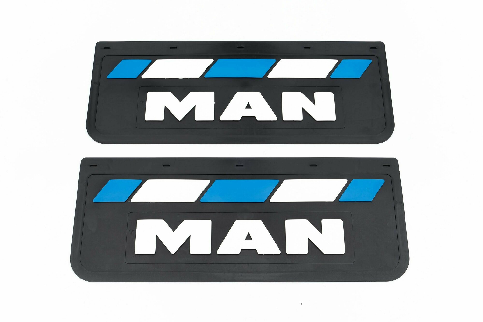 Брызговики задние MAN черная резина LUX PRO с белой надписью и сине-белой полосой 670*270