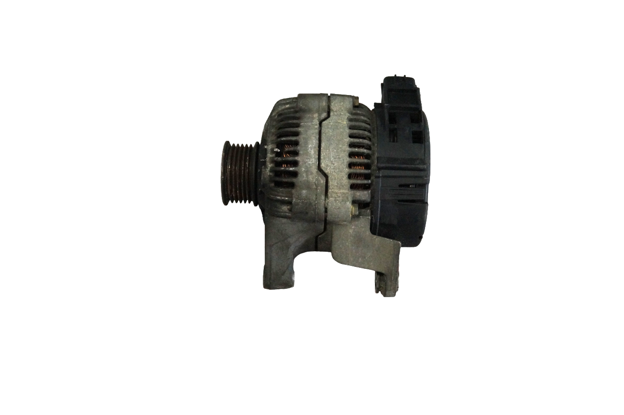 Генератор 23100-0U060 Nissan